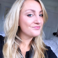 Katie Bray - Bristol, B7, The United Kingdom (150 books)