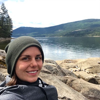 Cassie Hager - Calgary, AB, Canada (320 books)