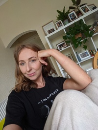 Corinne Victoria (unsuspecting_onion) - Widnes, E9, The United Kingdom ...