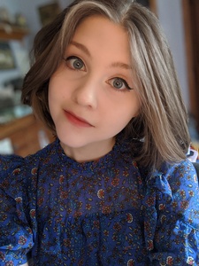 Laura Stickney - Inver Grove Heights, MN (847 books)