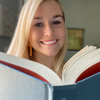 Emma Bernard - New Orleans, LA (394 books)