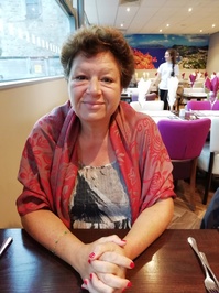 Roni Rothwell - Leigh on Sea, Essex, The United Kingdom (95 books)