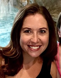 Lyndsi - Huntersville, NC (225 books)