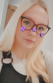 Becca (beccaxo) - Roehampton, P1, The United Kingdom (539 books)