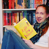 Shannon (smalltownbookmom) (15,044 books)