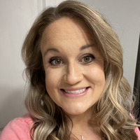 Amber Hamilton - Thorold, ON, Canada (248 books)