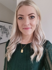 Gianna Jones (giannajones) - Deal, G5, The United Kingdom (443 books)