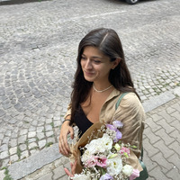 Anna Manukyan - Bulgaria (117 books)