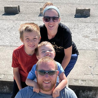 Kelli Bender - The United States (699 books)