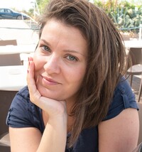 Roberta G. (230 books)