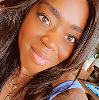 Amanda Moore - Calgary, AB, Canada (41 books)