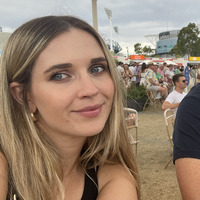 Emma Cusack - The United Kingdom (524 books)