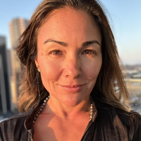 Claire Slazas (Nishimura) - Victoria, BC, Canada (186 books)