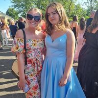 Debbie Gee - Solihull, M2, The United Kingdom (1,579 books)