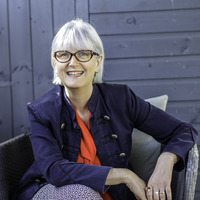 Zoë Richards (zoerichardsuk) - Liverpool, The United Kingdom (278 books)