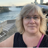 Crystal Rickard (crystalrickard) - Sarnia, ON, Canada (2,775 books)