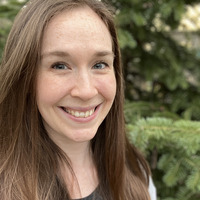 Laura Thompson - Seattle, WA (600 books)