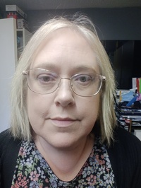 Sharon - Dudley, The United Kingdom (3,077 books)