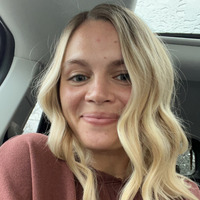 Emily Guinn - Albuquerque, NM (127 books)
