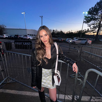 Elizabeth Gesse - The United States (220 books)