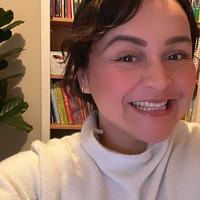 Carina - Los Angeles, CA (332 books)