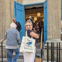 Amy Carver - Altrincham, O6, The United Kingdom (482 books)