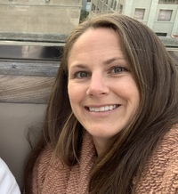 Kristen - Costa Mesa, CA (24 books)