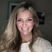 Amber Gates - New Orleans, LA (214 books)