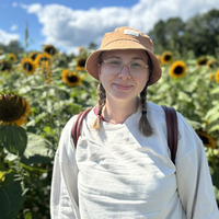 Lindsay Calvert (300 books)
