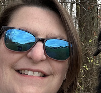 Wendy Ray - Cincinnati, OH (143 books)