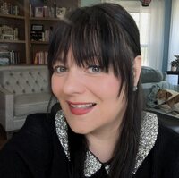 Tiffany Ketcham - Newton, IA (221 books)