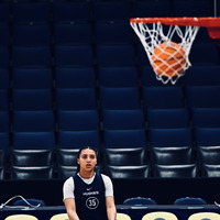 Emmah Velasquez - The United States (1 book)