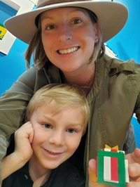 Amanda Henry - San Antonio, TX (143 books)